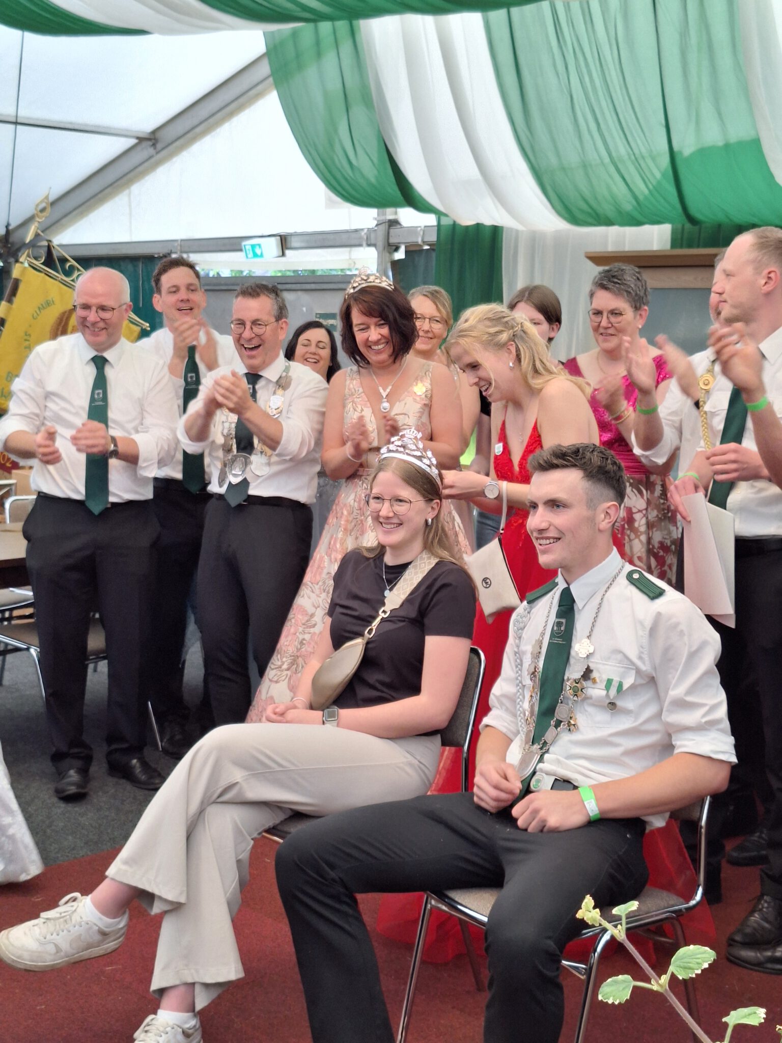 Ulrich Wittreck ist neuer Schützenkönig – Luca Feldmann hat bei den Jungschützen die Nase vorn ...